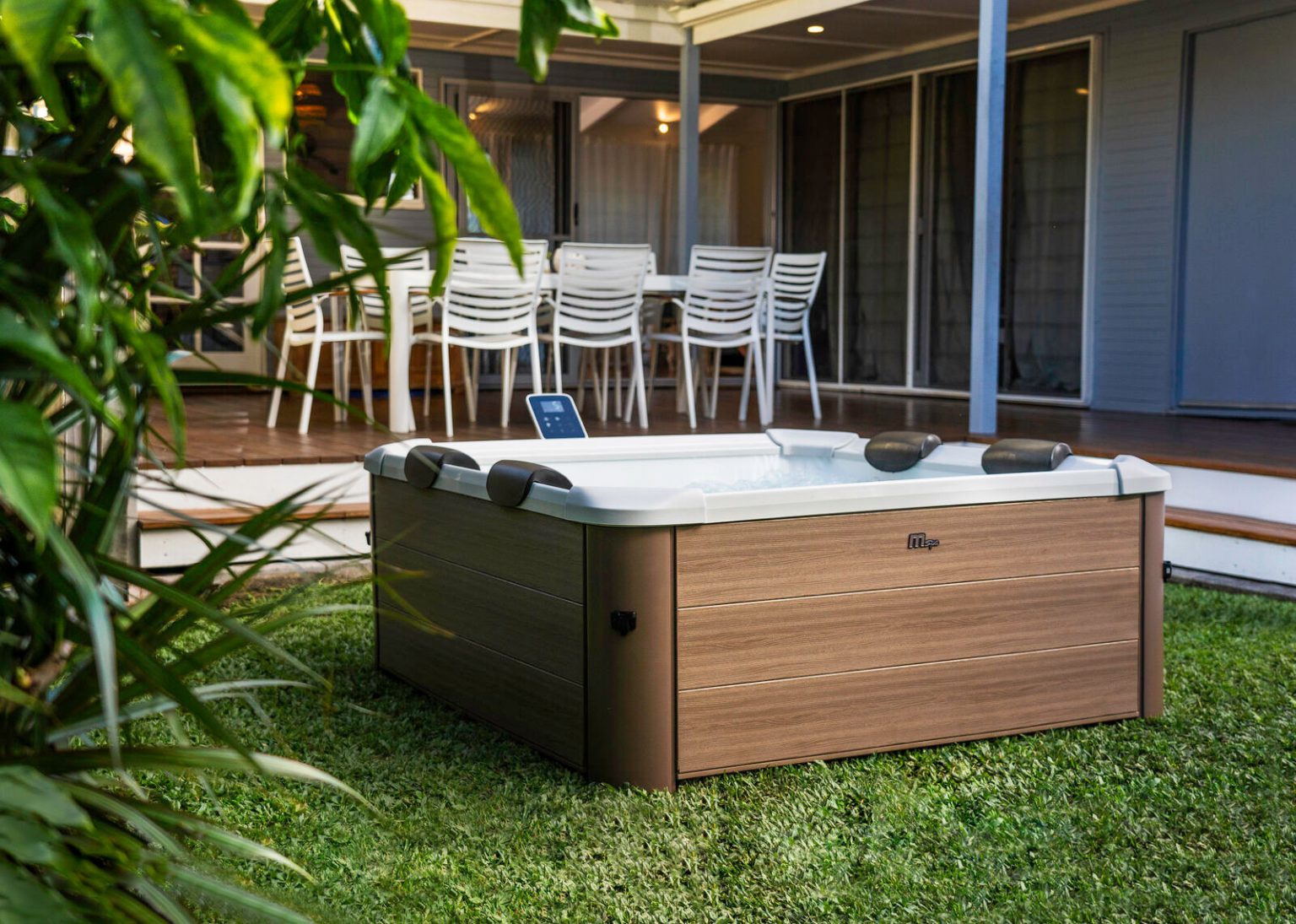 Oslo Amber – MSpa Hot Tubs
